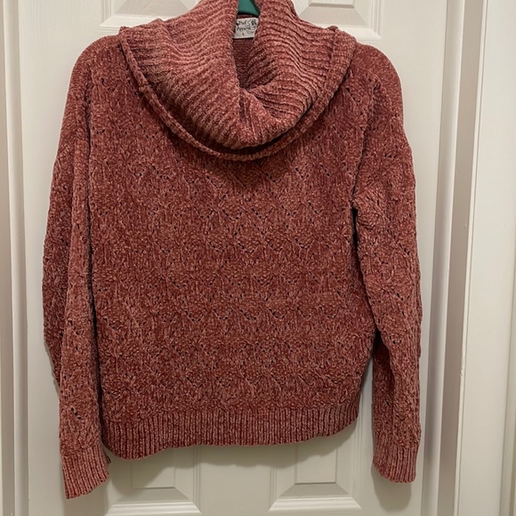 Poof Apparel | Sweaters | Euc Turtleneck Sweater 242 | Poshmark